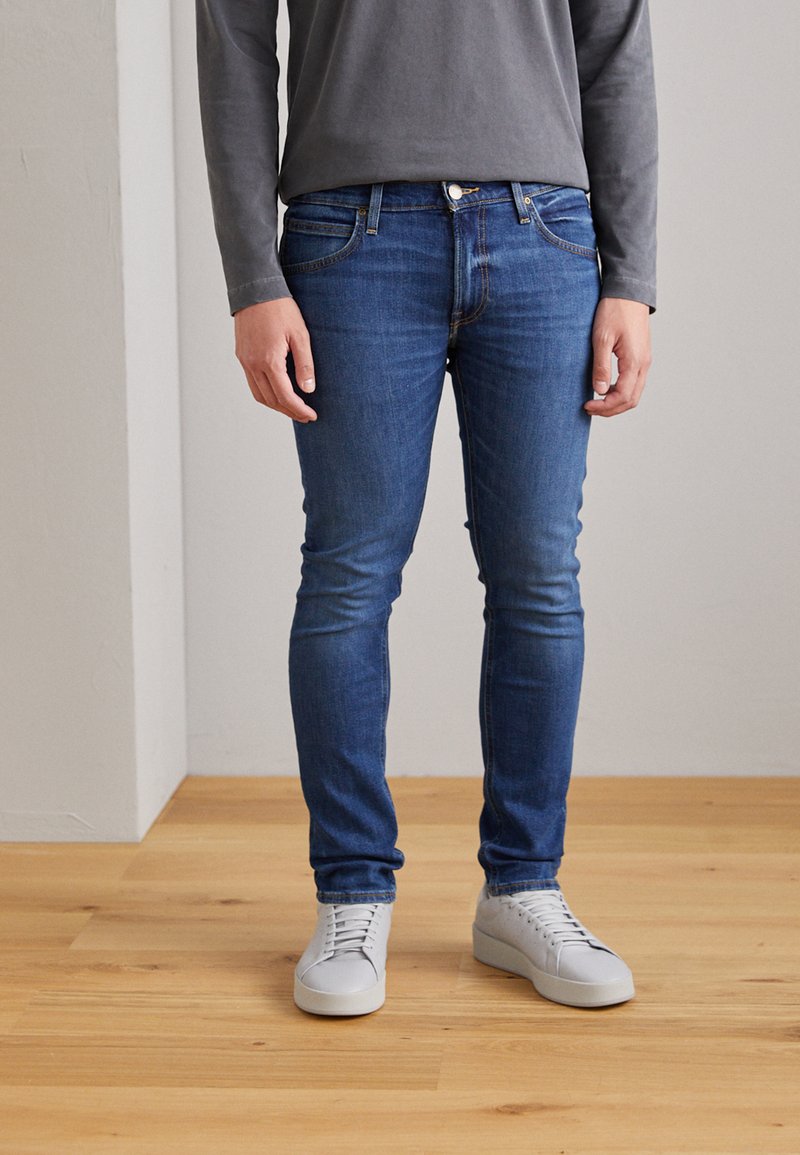 Lee LUKE - Slim fit jeans - peace train/donkerblauw - Zalando.nl