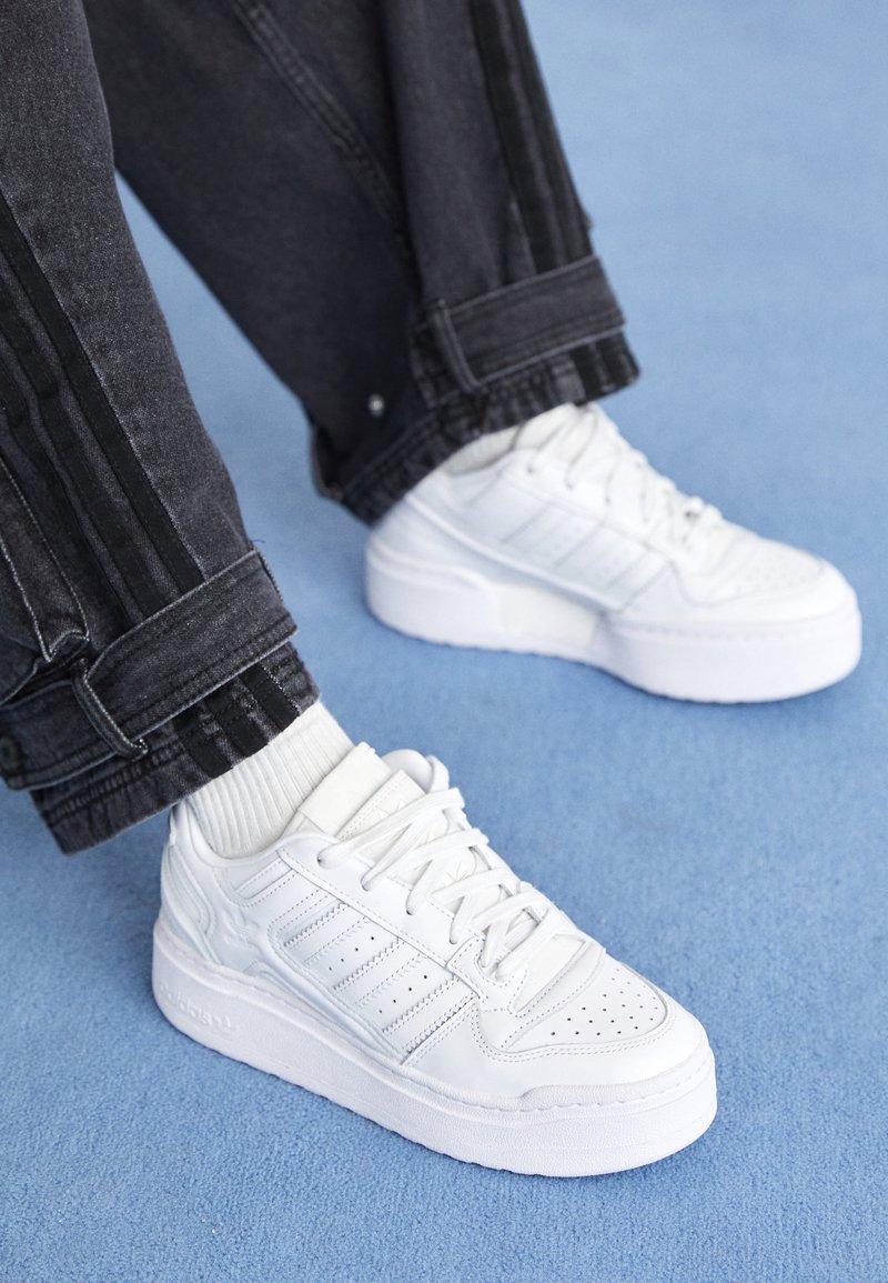 adidas Originals FORUM XLG - Trainers - footwear white/crystal white ...