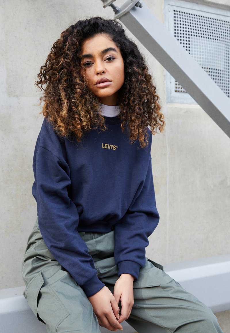 Levi's® GRAPHIC LAUNDRY CREW - Sudadera - total eclipse/negro - Zalando.es