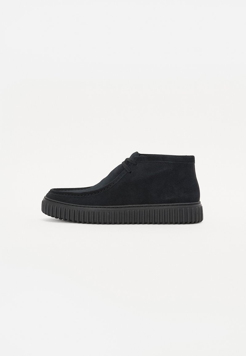 Clarks TORHILL HI - Botines con cordones - black/negro - Zalando.es