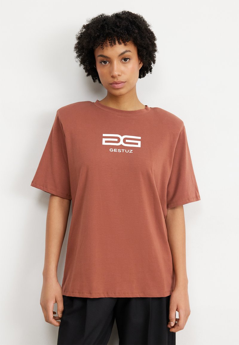 Gestuz Print T-shirt - desert brown/brown - Zalando.co.uk
