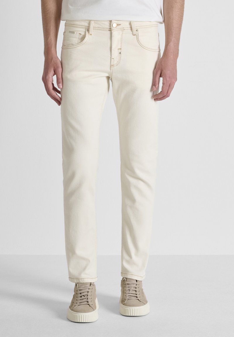 Antony Morato COMFORT IN AUTHENTIC - Jeans Tapered Fit - beige - Zalando
