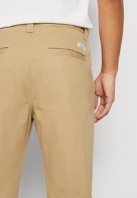 Marc O'Polo DENIM REGULAR LENGTH STRAIGHT LEG FRENCH FRONT POCKETS BACK ...