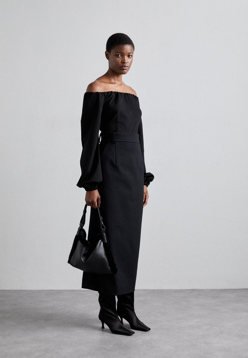 Sara Battaglia Off Shoulder Puff Sleeve T Shirt à Manches Longues
