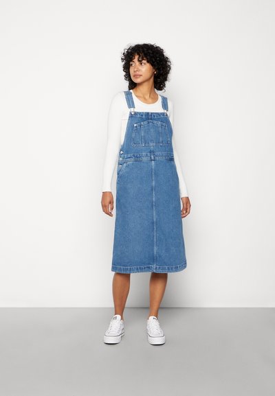 Kjoler på nett | Dame | Kjøp ny kjole online | ZALANDO Norge - Side 2
