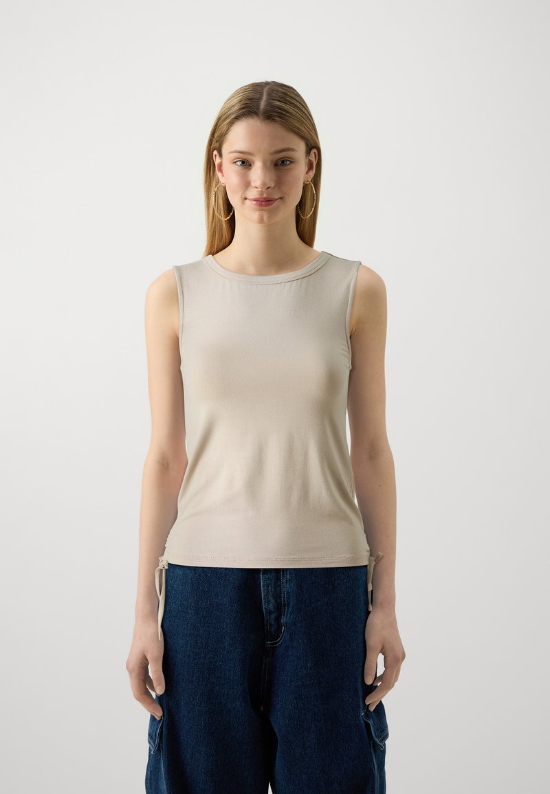 SOMETHINGNEW EMILY PULL STRING SHORT - Topper - iced coffee/beige ...