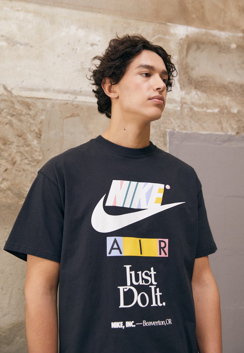 Nike Sportswear NEW DNA HBR - T-Shirt print - black/schwarz - Zalando.at