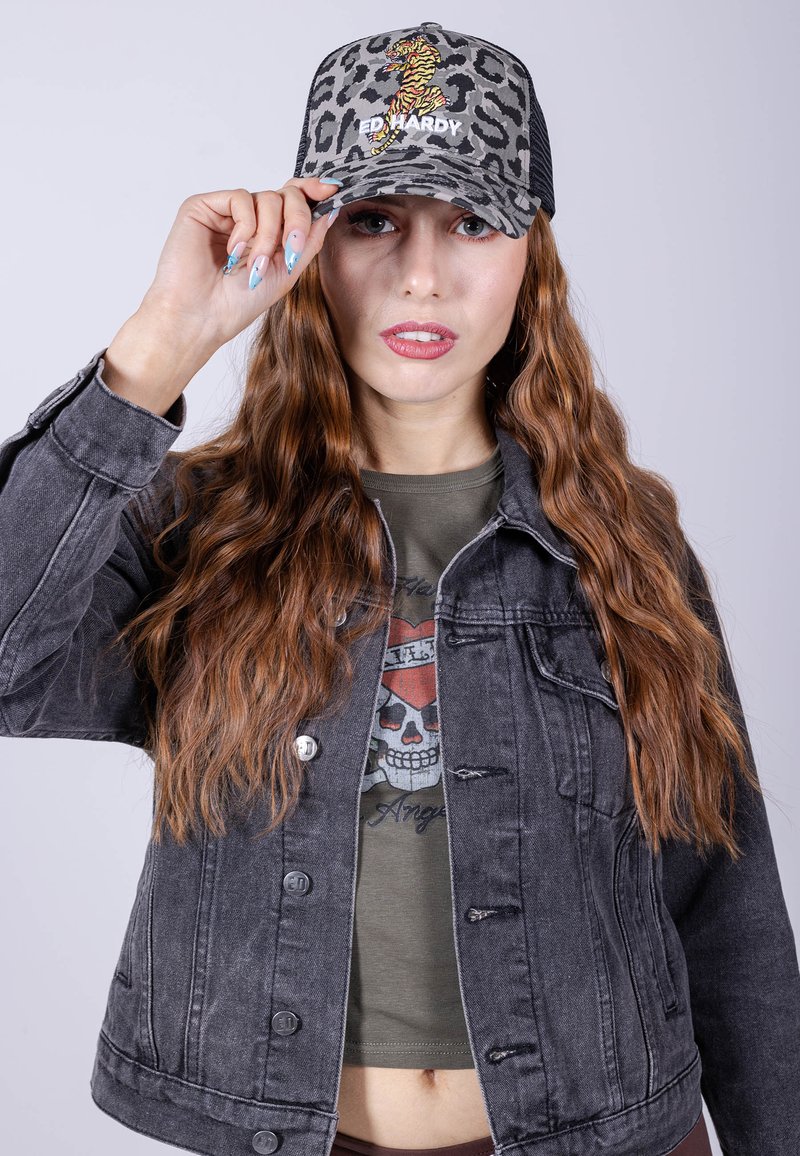 Ed Hardy Tiger Strike Twill Front Trucker Lippalakki Dk Leopard Camooliivi Zalandofi