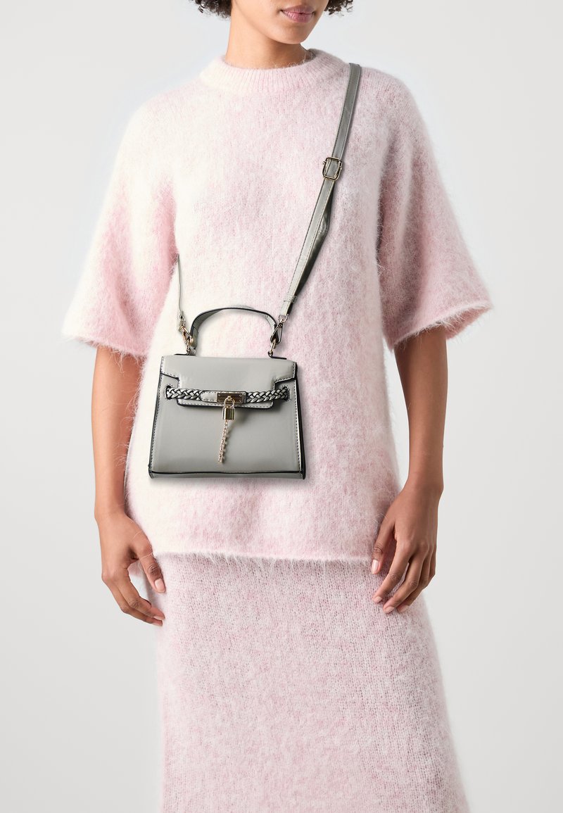 Pieces PCCECIL CROSSBODY BAG - Handbag - oyster gray/beige - Zalando