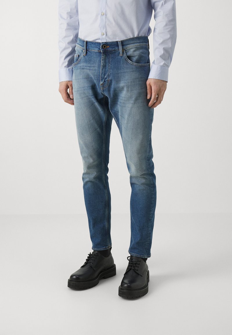 Tiger of Sweden PISTOLERO - Jeans Slim Fit - light-blue denim - Zalando