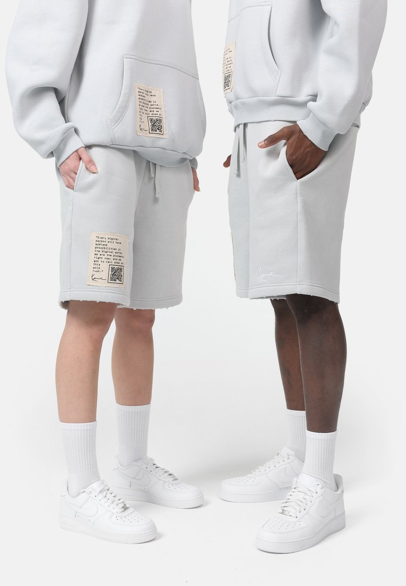 Karl Kani SMALL SIGNATURE DESTROYED UNISEX - Short - blue/bleu clair ...