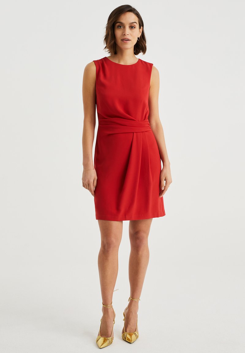 WE Fashion MET PLOOIDETAIL - Etuikleid - red/rot - Zalando.de