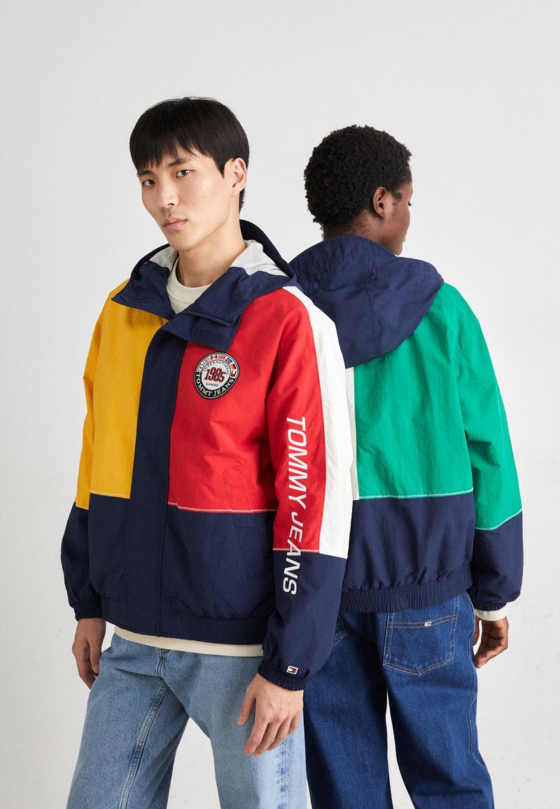 Tommy Jeans ARCHIVE GAMES CHICAGO JACKET - Veste légère - sport navy ...