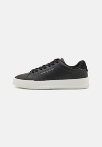 Tommy Hilfiger COURT - Trainers - black - Zalando.ie