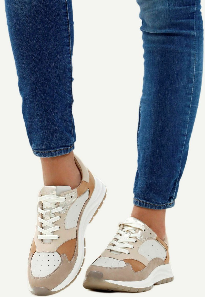 Caprice Matalavartiset tennarit - hazel comb/ruskea - Zalando.fi