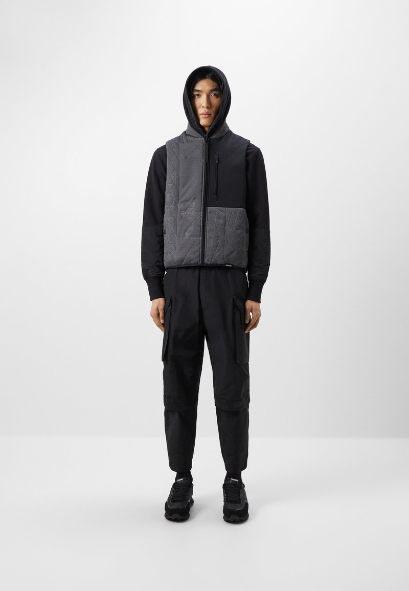 Nemen NOR CHEST POCKET VEST HYPERLINES BYBORRE - Waistcoat - medium ...