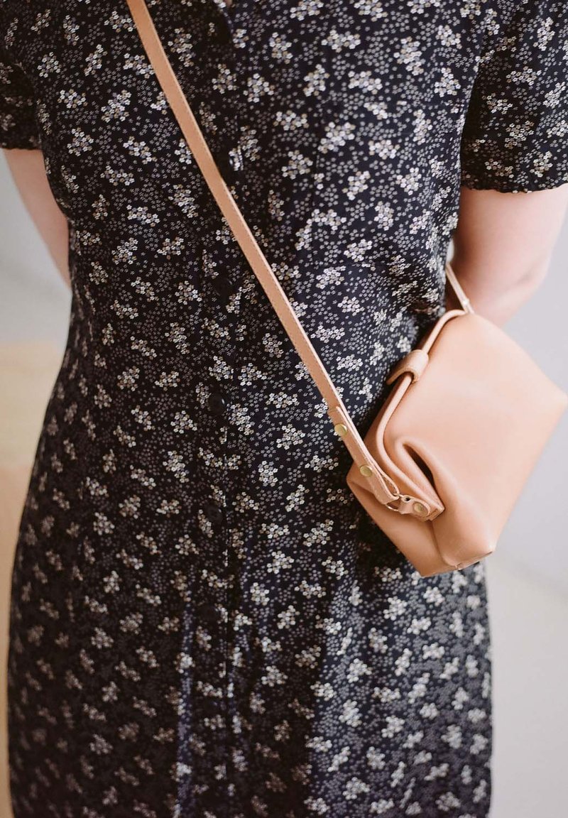 BALAGAN ROFE S - Axelremsväska - natural/beige - Zalando.se