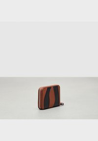 COACH COACHTOPIA - WAVY ZIP AROUND WALLET UNISEX - Monedero - black ...