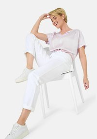 BRAX STYLE CORRY - Jean droit - white/blanc - ZALANDO.FR