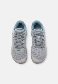 Merrell VAPOR GLOVE 6 - Laufschuh Straße - white/light blue/weiß ...