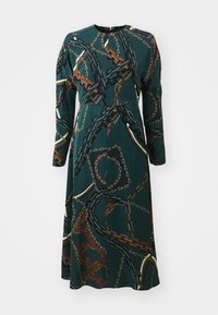 Marc Cain Robe fourreau - soft forest/vert foncé - ZALANDO.FR