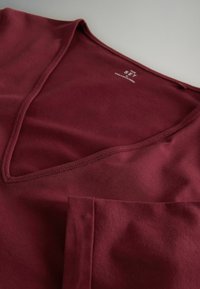 THE SET REGULAR FIT - 4 PACK V-NECK TURN UP - Basic póló - navy blue ...