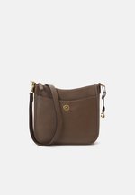 Coach CHAISE CROSSBODY - Sac bandoulière - dark stone/olive - ZALANDO.BE