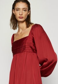 Abercrombie & Fitch EMERSON SATIN LONG-SLEEVE MINI DRESS - Cocktailjurk ...
