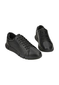 Geox ADACTER - Sneaker low - schwarz - Zalando