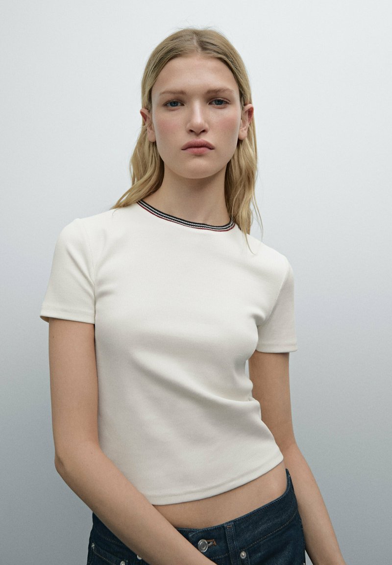 Massimo Dutti SHORT SLEEVE - Basic T-shirt - beige - Zalando