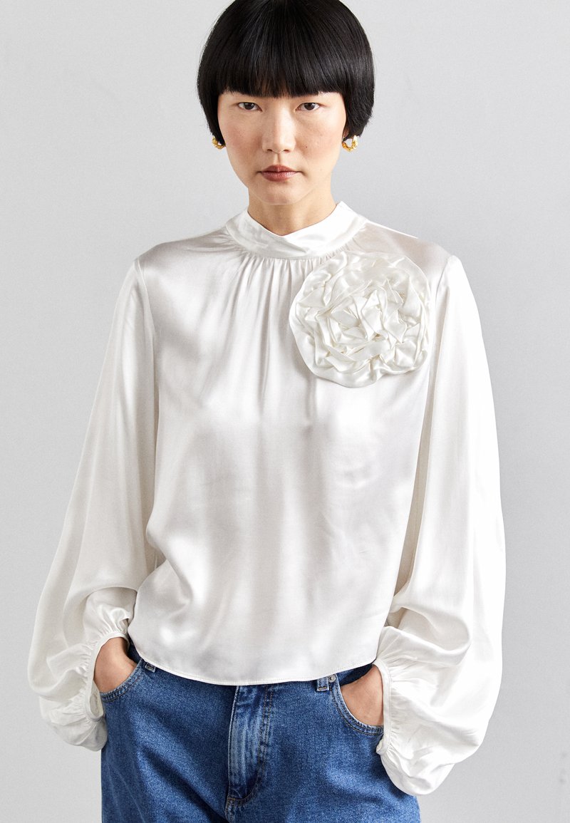 DESIGNERS REMIX LILIAN SLEEVE - Bluse - cream/offwhite - Zalando.no