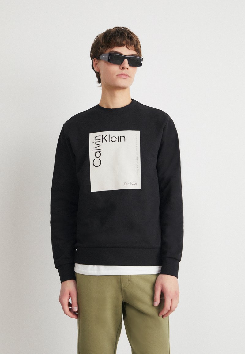 Calvin Klein SQUARE LOGO - Pusa - black/must - Zalando.ee