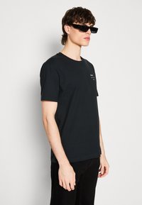 GANT LOGO SCRIPT - T-shirt basique - black/noir - ZALANDO.FR