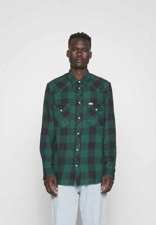 Wrangler POCKET PATCH - Skjorte - dark green/mørkegrønn - Zalando.no