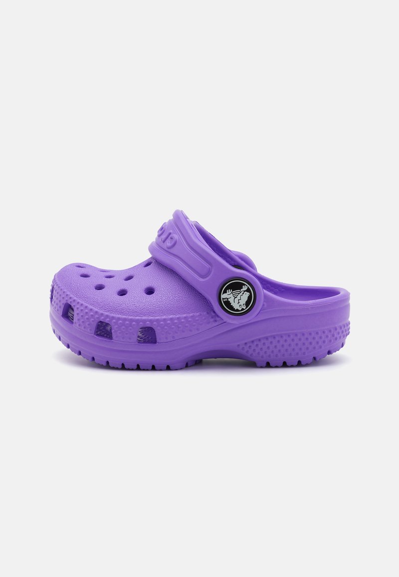 Crocs CLASSIC - Muiltjes - galaxy/paars - Zalando.nl