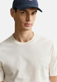 GANT WASHED - T-shirt basique - cream/écru - ZALANDO.FR