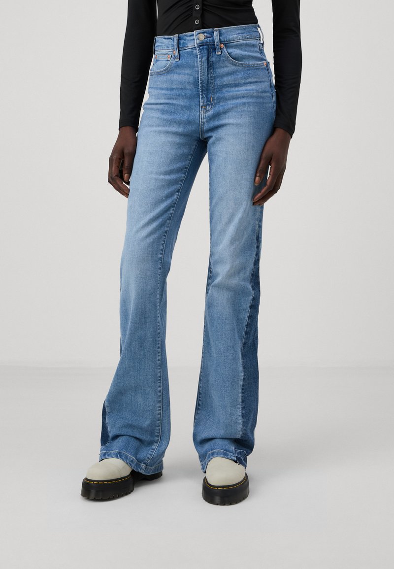 Gap Tall 70S - Jeans a zampa - medium indigo/blu denim - Zalando.it