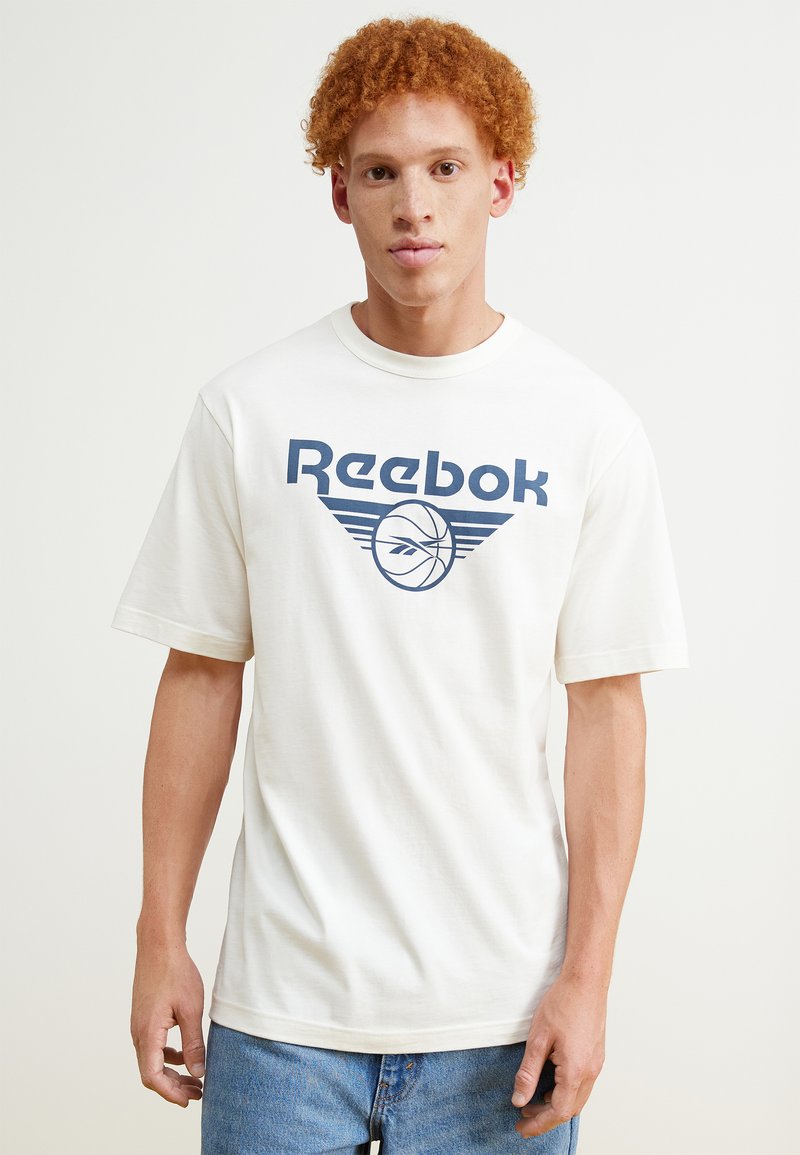 Reebok Classic BRAND GRAPHIC - T-shirt con stampa - chalk/avorio ...