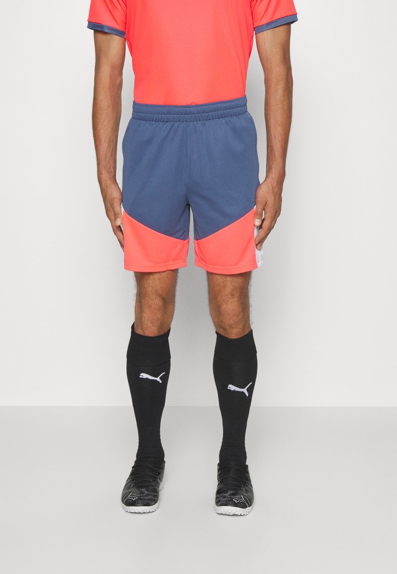 Puma INDIVIDUALC S - Krótkie spodenki sportowe/biały - Zalando.pl