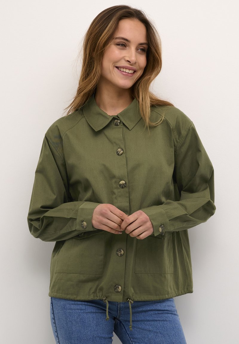 Kaffe BPROBELLA BUTTONS DRAWSTRING HEM - Leichte Jacke - burnt olive ...