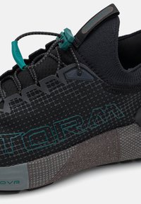 Under Armour HOVR PHANTOM 3 STORM UNISEX - Silniční běžecké boty ...