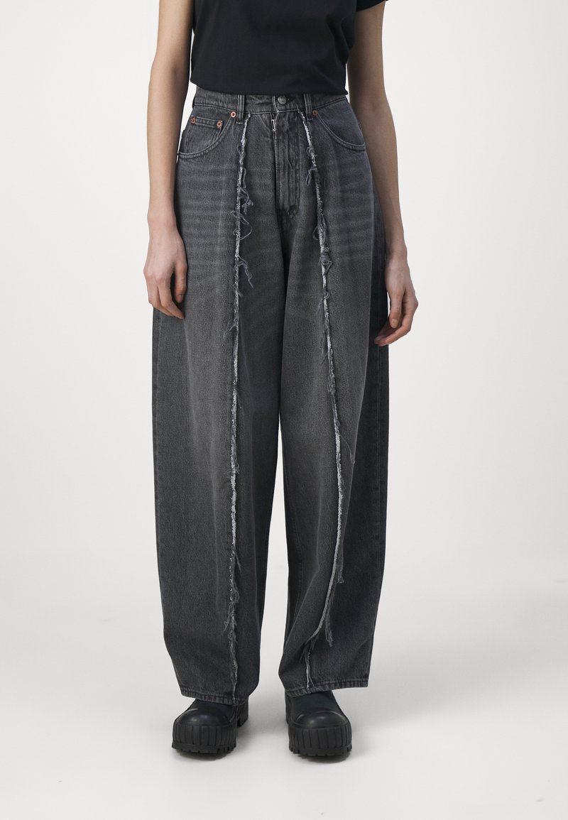 MM6 Maison Margiela PANTS 5 POCKETS - Relaxed fit jeans - grey/grijs - Zalando.be
