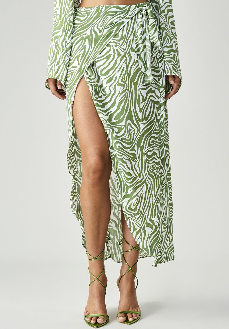 BWLDR CHARLIZE X KRISTINA - Jupe longue - sage zebra/vert - ZALANDO.BE