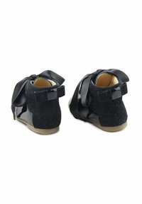 Eli 1957 LAZO PRIMEROS PASOS CUCADA - Lauflernschuh - black/schwarz ...