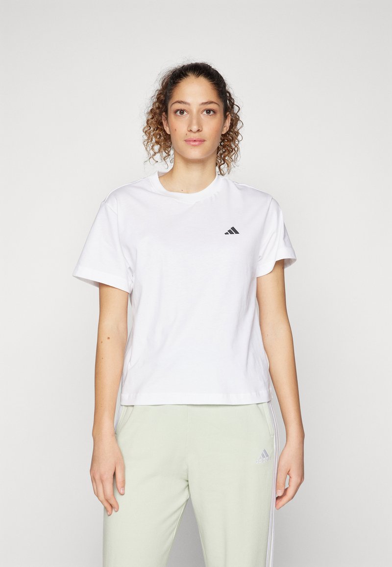 adidas Sportswear ESSENTIALS SMALL LOGO - T-shirt basic - white/bianco ...