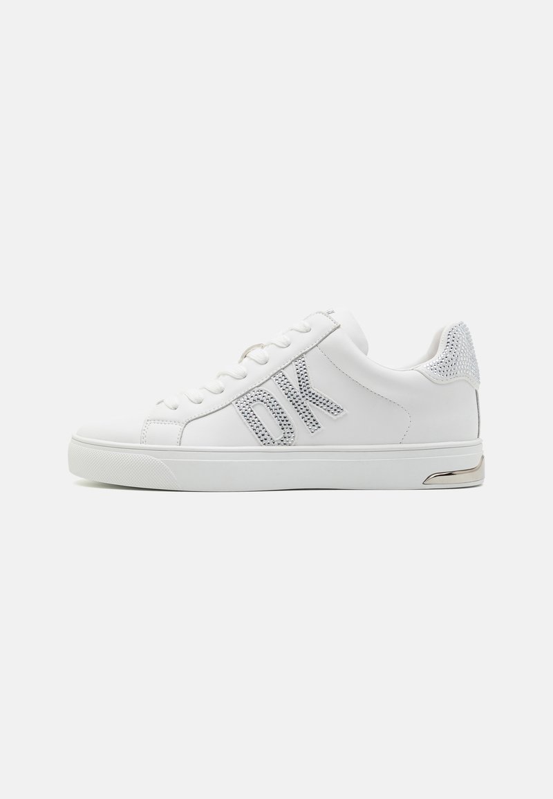 DKNY ABENI LOGO LACE UP - Trainers - bright white/white - Zalando.ie