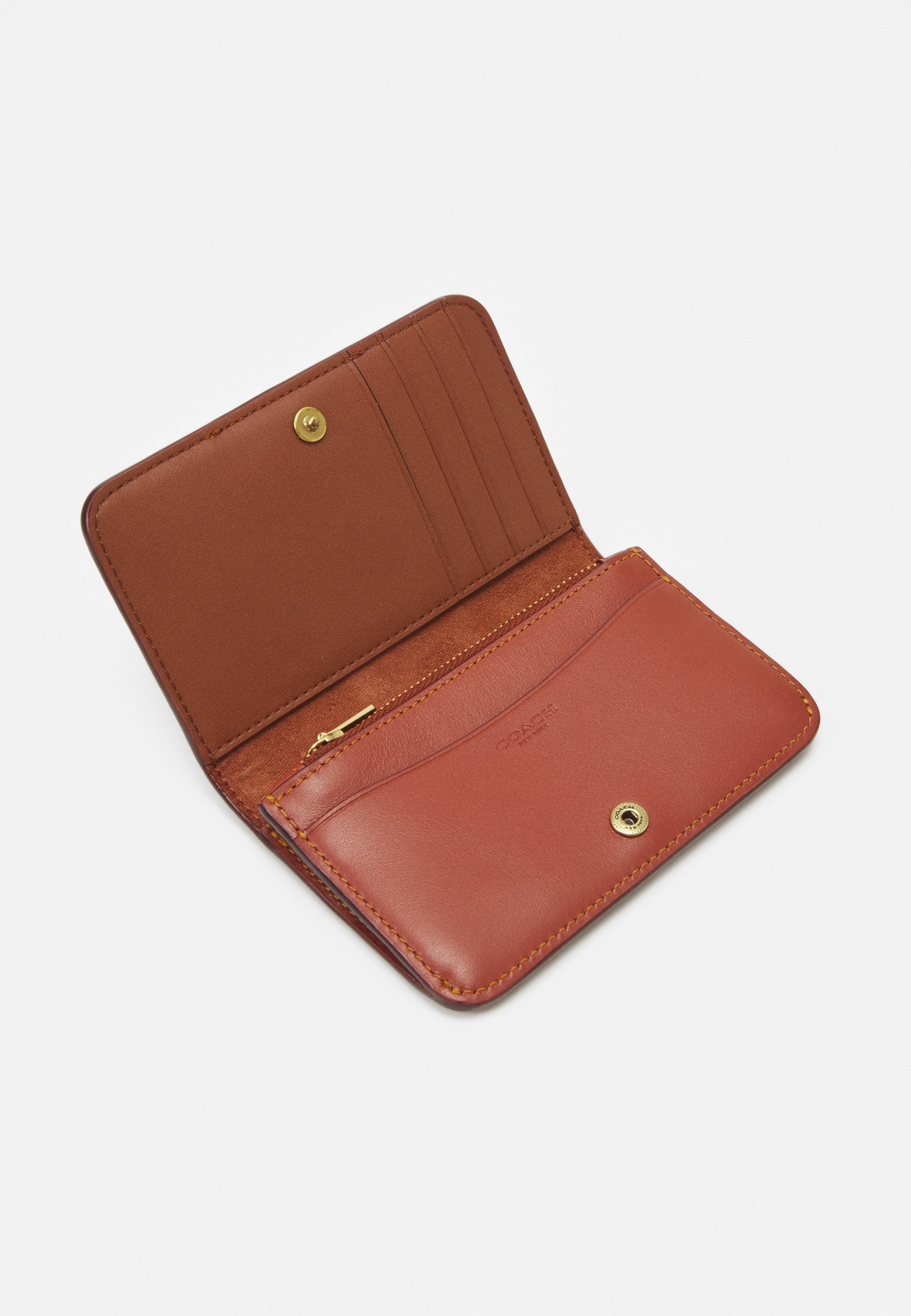 Slim card case store
