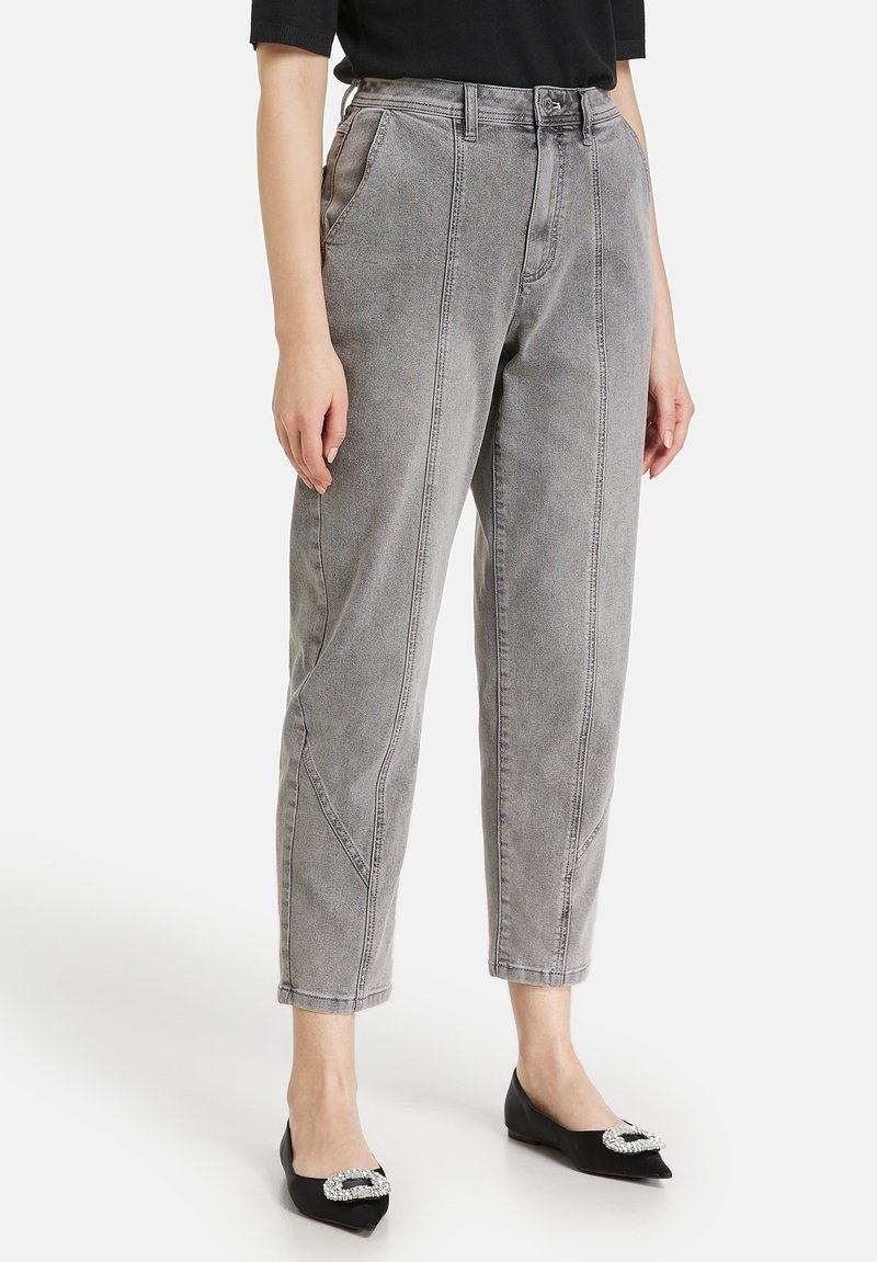 Taifun VERKÜRZT 7/8 MIT MITTELNAHT - Jeans Tapered Fit - bleached grey ...