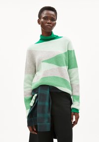 ARMEDANGELS MIYAA MOUNTAIN - Strickpullover - light apple neon apple neon/hellgrün-meliert ...