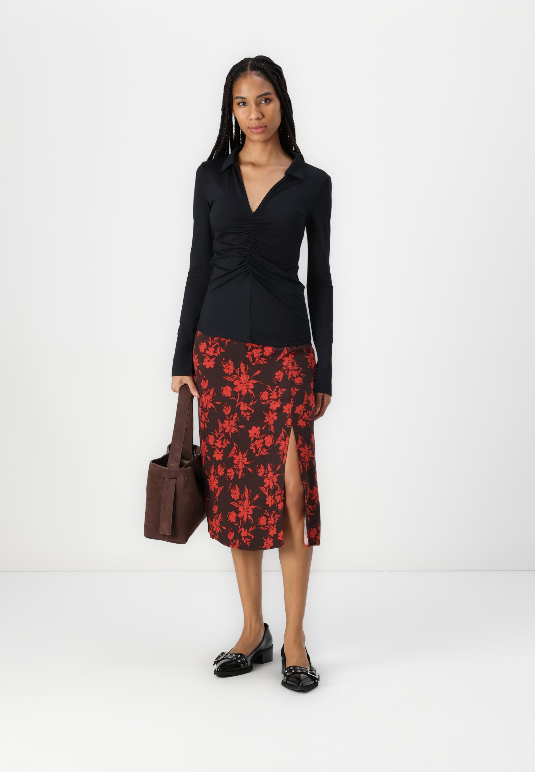 Brown pencil skirt store